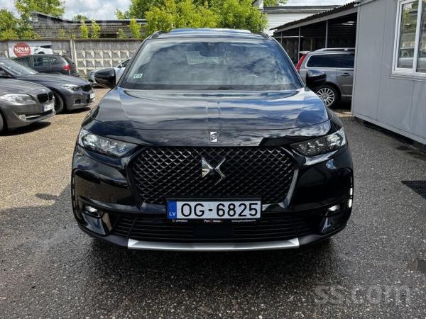 Black Citroen DS 2022 in Daugavpils, with an engine capacity of 1.60 L and mileage of 0 thousand km for 20900 €, photo 2 on AUTOMOTO.COM.LV