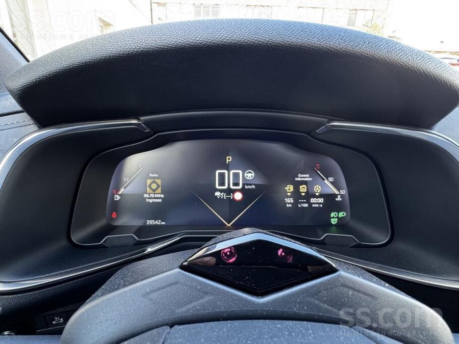 Black Citroen DS 2022 in Daugavpils, with an engine capacity of 1.60 L and mileage of 0 thousand km for 20900 €, photo 16 on AUTOMOTO.COM.LV