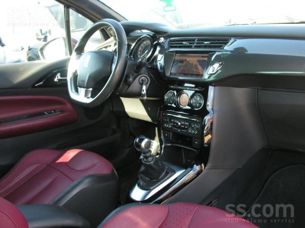 Black Citroen DS 2011 in Riga, with an engine capacity of 1.60 L and mileage of 0 thousand km for 3550 €, photo 7 on AUTOMOTO.COM.LV