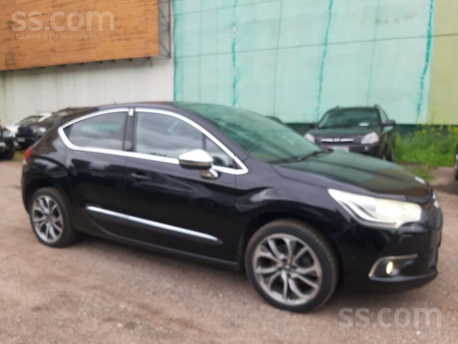 Black Citroen DS 2011 in Daugavpils, with an engine capacity of 2.00 L and mileage of 0 thousand km for 4550 €, photo 5 on AUTOMOTO.COM.LV