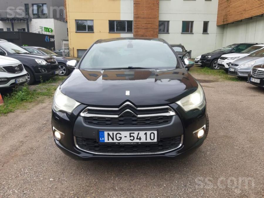 Black Citroen DS 2011 in Daugavpils, with an engine capacity of 2.00 L and mileage of 0 thousand km for 4550 €, photo 3 on AUTOMOTO.COM.LV