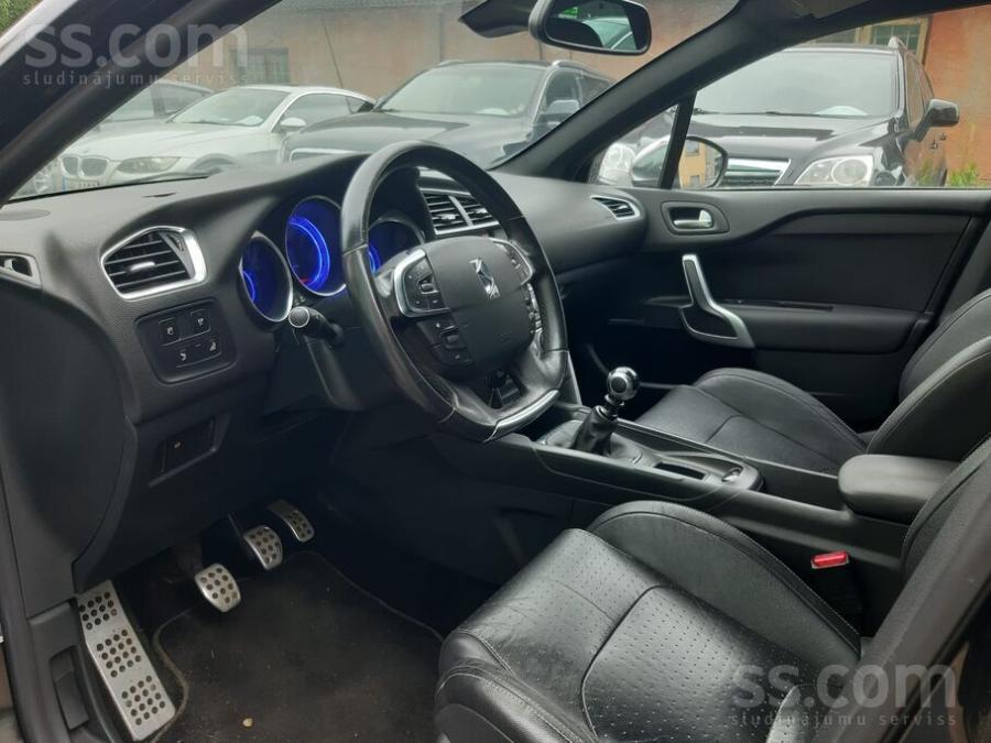 Black Citroen DS 2011 in Daugavpils, with an engine capacity of 2.00 L and mileage of 0 thousand km for 4550 €, photo 9 on AUTOMOTO.COM.LV