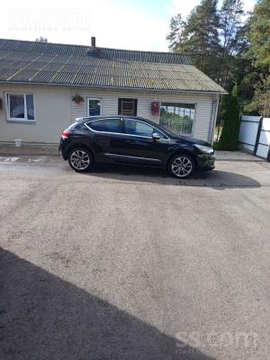 Melns Citroen DS 2011 Daugavpils, ar dzinēja tilpumu 2.00 L un nobraukumu 273 tūkst. km par 4250 €, foto  vietnē AUTOMOTO.COM.LV