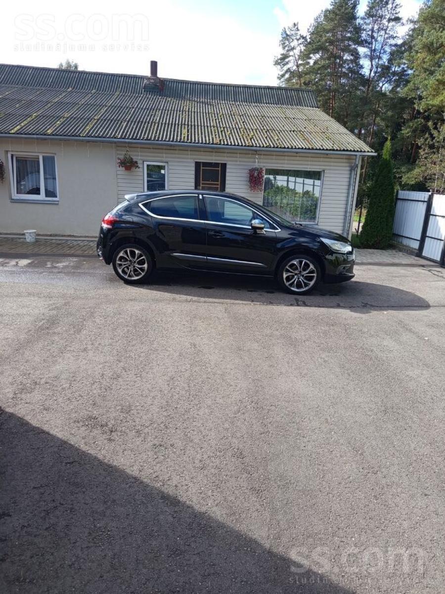 Melns Citroen DS 2011 Daugavpils, ar dzinēja tilpumu 2.00 L un nobraukumu 273 tūkst. km par 4250 €, foto 1 vietnē AUTOMOTO.COM.LV