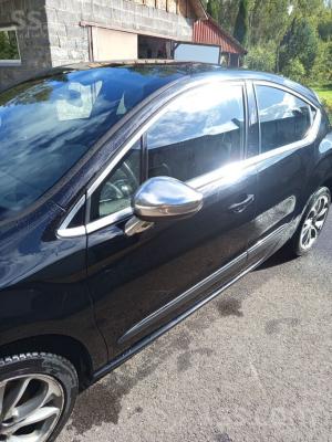 Melns Citroen DS 2011 Daugavpils, ar dzinēja tilpumu 2.00 L un nobraukumu 273 tūkst. km par 4250 €, foto 6 vietnē AUTOMOTO.COM.LV