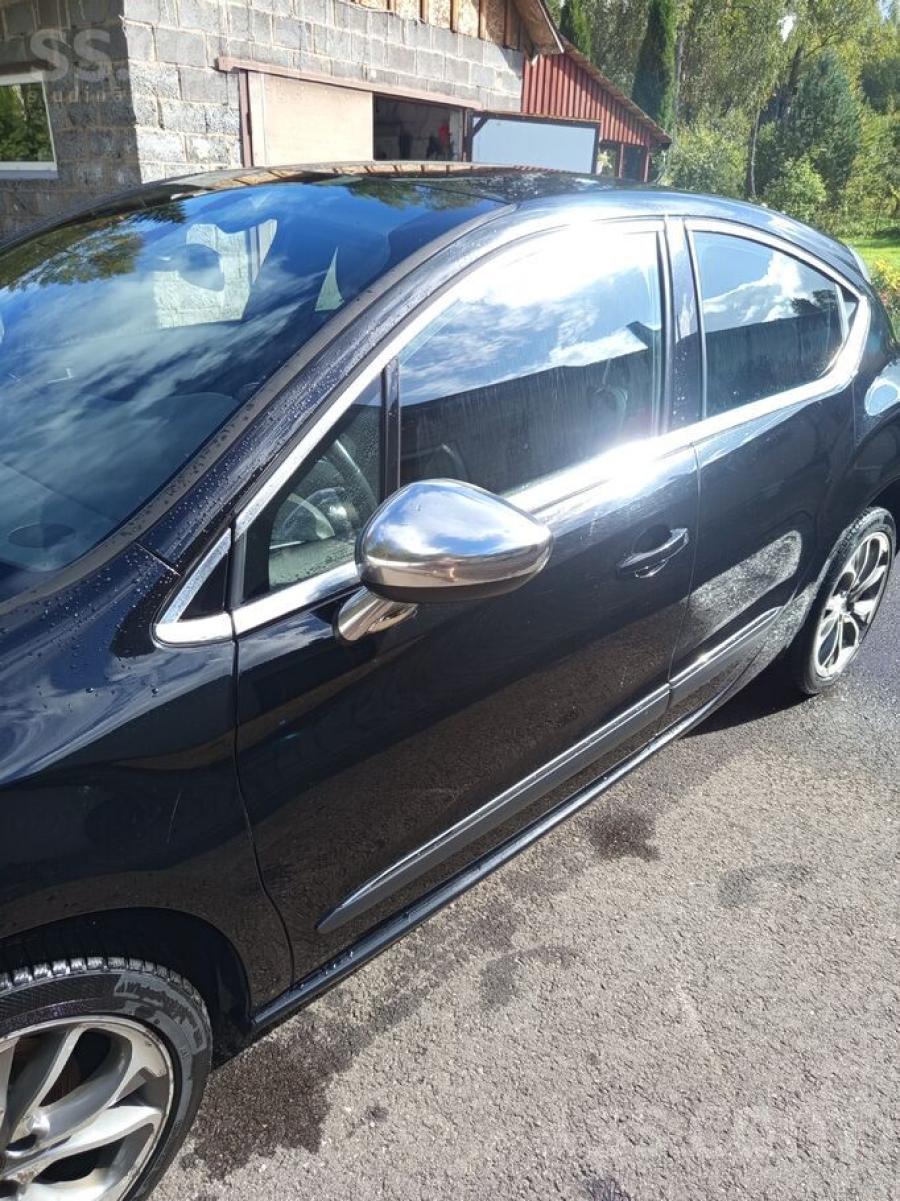 Melns Citroen DS 2011 Daugavpils, ar dzinēja tilpumu 2.00 L un nobraukumu 273 tūkst. km par 4250 €, foto 6 vietnē AUTOMOTO.COM.LV