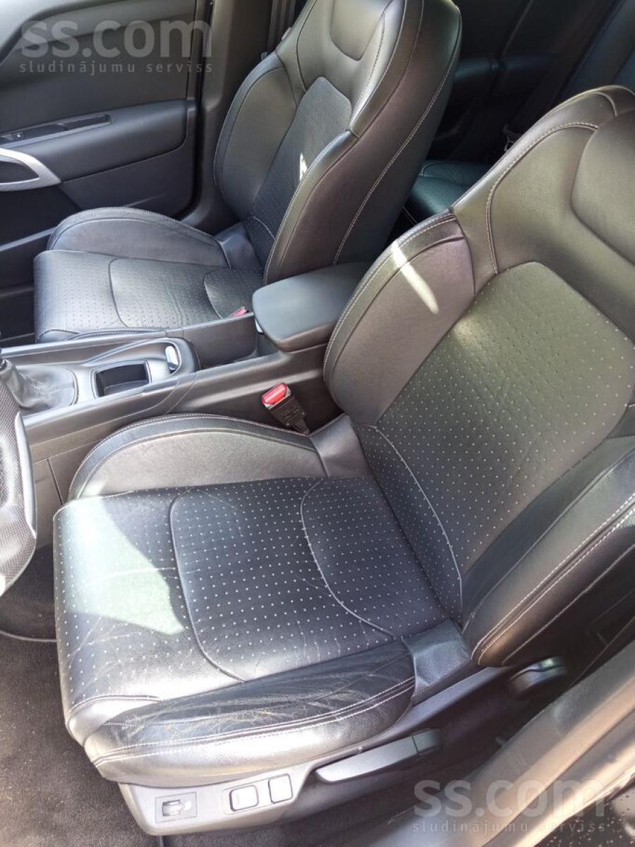 Melns Citroen DS 2011 Daugavpils, ar dzinēja tilpumu 2.00 L un nobraukumu 273 tūkst. km par 4250 €, foto 11 vietnē AUTOMOTO.COM.LV