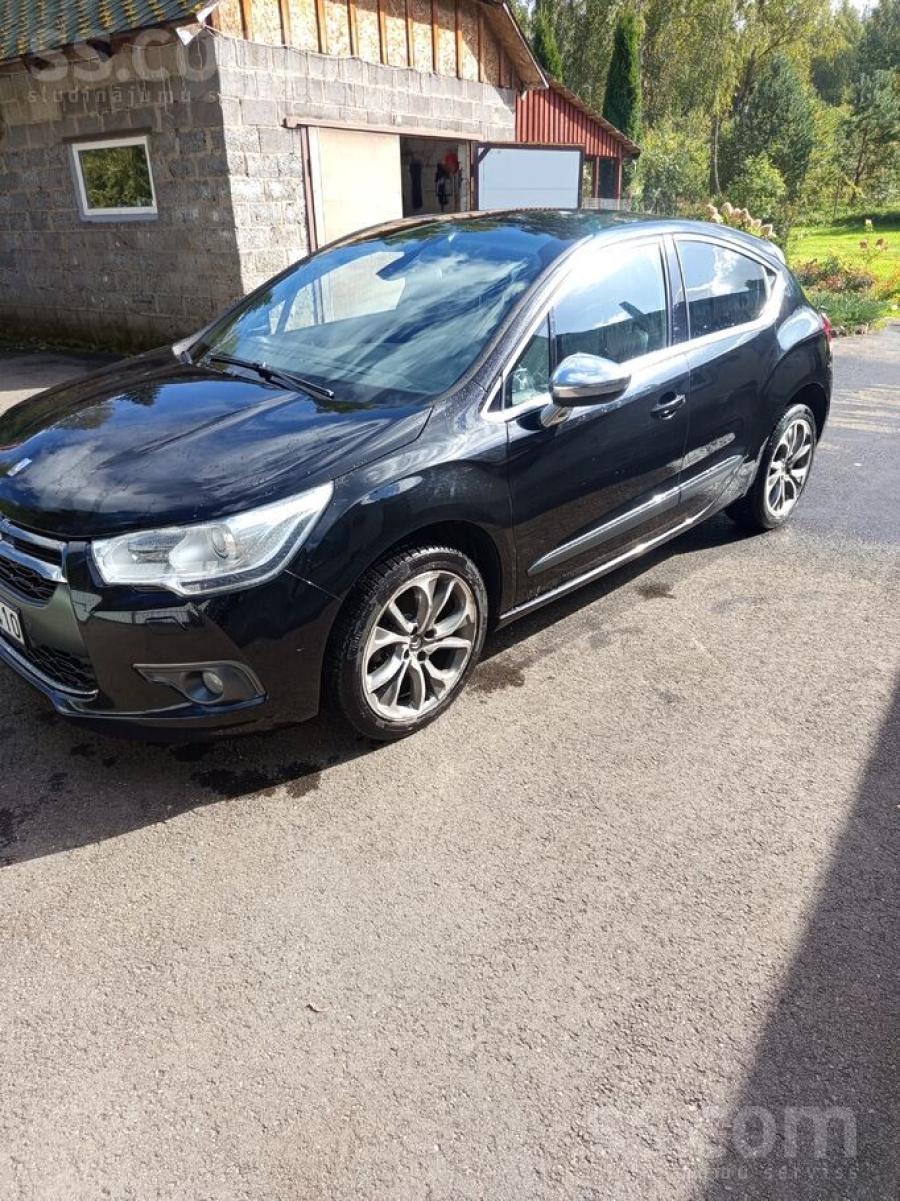 Melns Citroen DS 2011 Daugavpils, ar dzinēja tilpumu 2.00 L un nobraukumu 273 tūkst. km par 4250 €, foto 19 vietnē AUTOMOTO.COM.LV