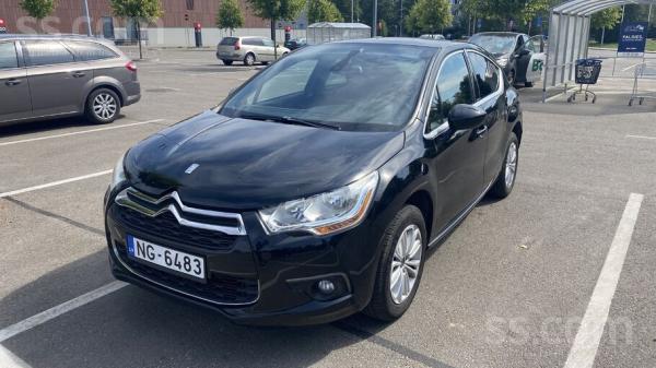 Melns Citroen DS 2012 Rīga, ar dzinēja tilpumu 1.60 L un nobraukumu 203 tūkst. km par 5000 €, foto 1 vietnē AUTOMOTO.COM.LV