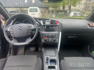 Melns Citroen DS 2012 Rīga, ar dzinēja tilpumu 1.60 L un nobraukumu 203 tūkst. km par 5000 €, foto 9 vietnē AUTOMOTO.COM.LV