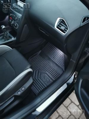 Melns Citroen DS 2012 Jūrmala, ar dzinēja tilpumu 2.00 L un nobraukumu 306 tūkst. km par 5500 €, foto 5 vietnē AUTOMOTO.COM.LV