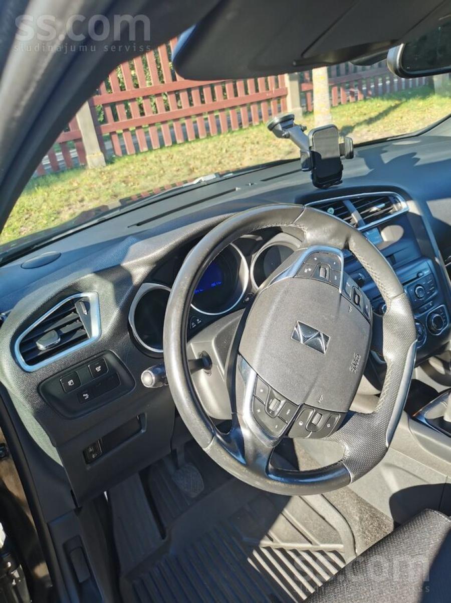Melns Citroen DS 2012 Jūrmala, ar dzinēja tilpumu 2.00 L un nobraukumu 306 tūkst. km par 5500 €, foto 10 vietnē AUTOMOTO.COM.LV