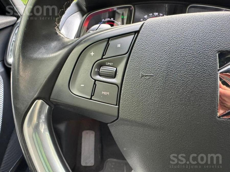 Melns Citroen DS 2013 Rīga, ar dzinēja tilpumu 2.00 L un nobraukumu 0 tūkst. km par 6899 €, foto 18 vietnē AUTOMOTO.COM.LV