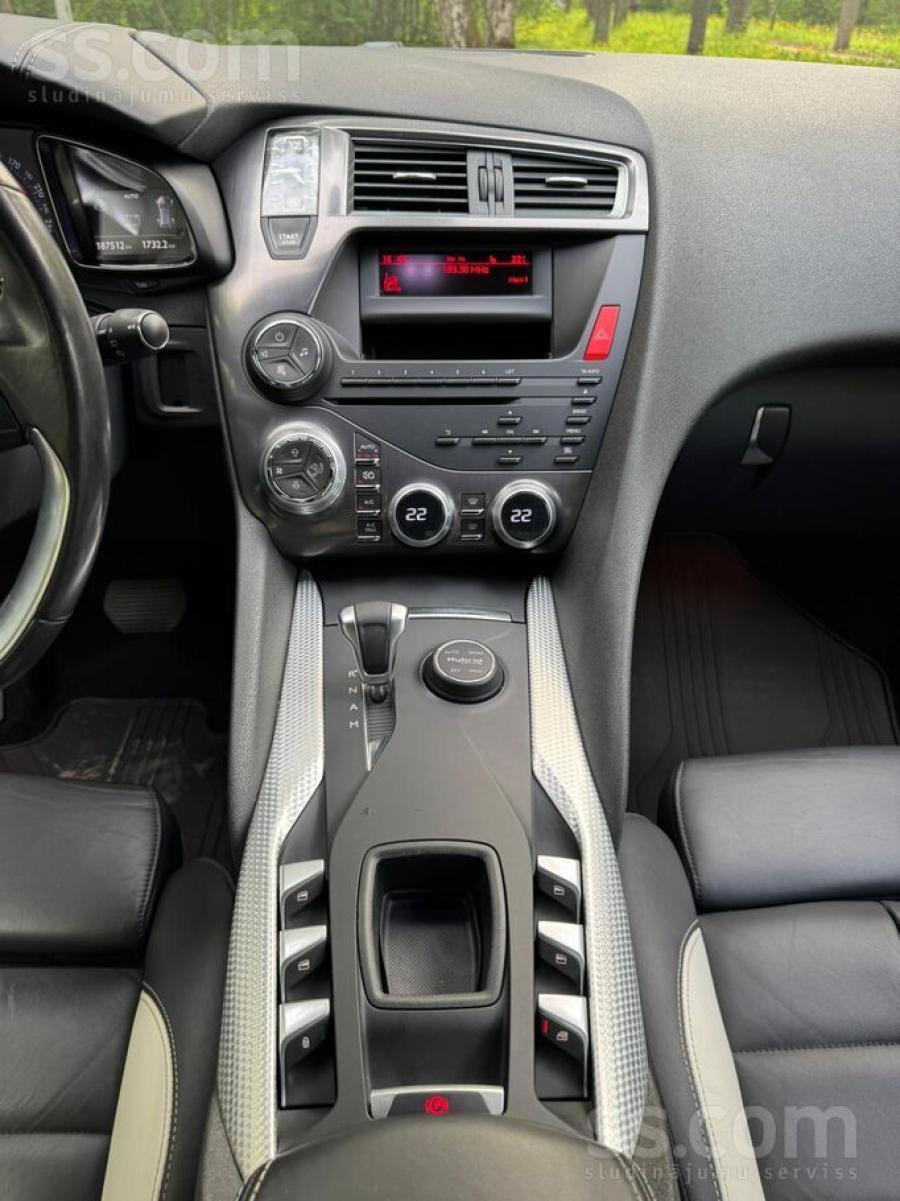 Melns Citroen DS 2013 Rīga, ar dzinēja tilpumu 2.00 L un nobraukumu 0 tūkst. km par 6899 €, foto 22 vietnē AUTOMOTO.COM.LV