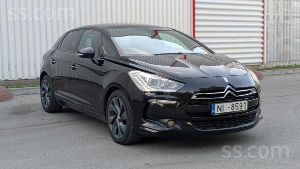 Black Citroen DS 2013 in Riga, with an engine capacity of 2.00 L and mileage of 222 thousand km for 6500 €, photo 1 on AUTOMOTO.COM.LV