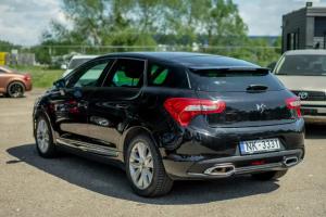 Melns Citroen DS 2013 Liepāja, ar dzinēja tilpumu 2.00 L un nobraukumu 198 tūkst. km par 8000 €, foto 3 vietnē AUTOMOTO.COM.LV