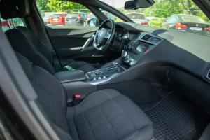 Melns Citroen DS 2013 Liepāja, ar dzinēja tilpumu 2.00 L un nobraukumu 198 tūkst. km par 8000 €, foto 15 vietnē AUTOMOTO.COM.LV
