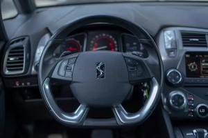 Melns Citroen DS 2013 Liepāja, ar dzinēja tilpumu 2.00 L un nobraukumu 198 tūkst. km par 8000 €, foto 16 vietnē AUTOMOTO.COM.LV