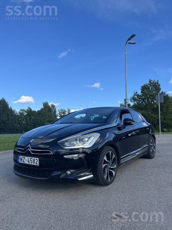 Black Citroen DS 2013 in Madona, with an engine capacity of 2.00 L and mileage of 271 thousand km for 5800 €, photo 3 on AUTOMOTO.COM.LV