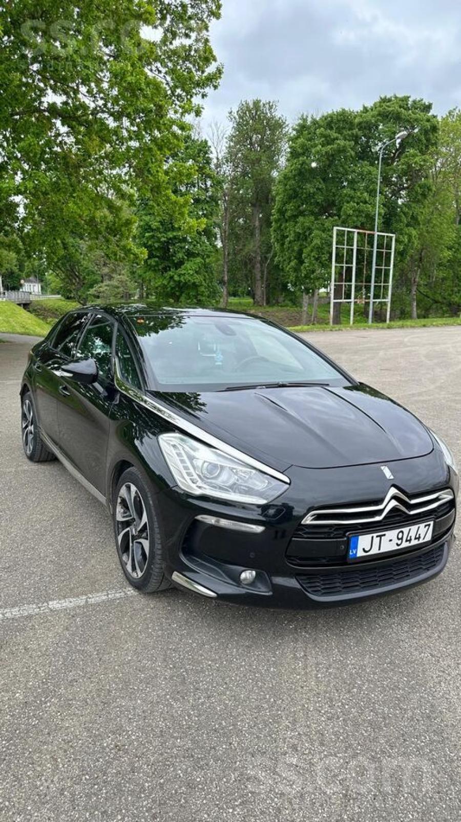Melns Citroen DS 2014 Jēkabpils, ar dzinēja tilpumu 2.00 L un nobraukumu 206 tūkst. km par 6800 €, foto 3 vietnē AUTOMOTO.COM.LV
