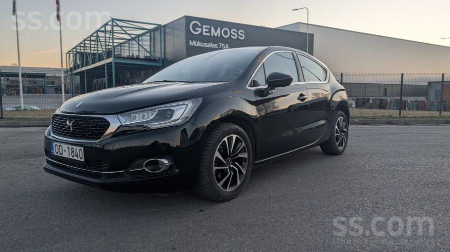 Black Citroen DS 2016 in Riga, with an engine capacity of 1.20 L and mileage of 155 thousand km for 5100 €, photo 1 on AUTOMOTO.COM.LV