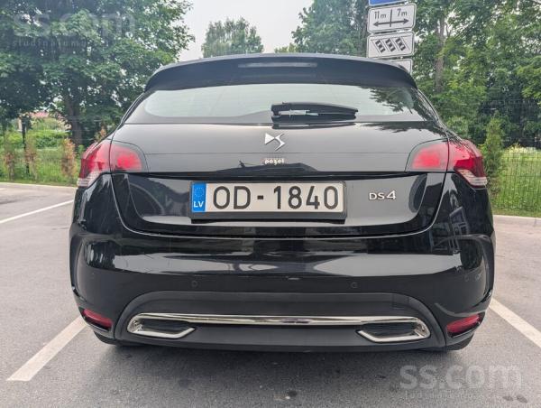 Black Citroen DS 2016 in Riga, with an engine capacity of 1.20 L and mileage of 158 thousand km for 5250 €, photo 7 on AUTOMOTO.COM.LV