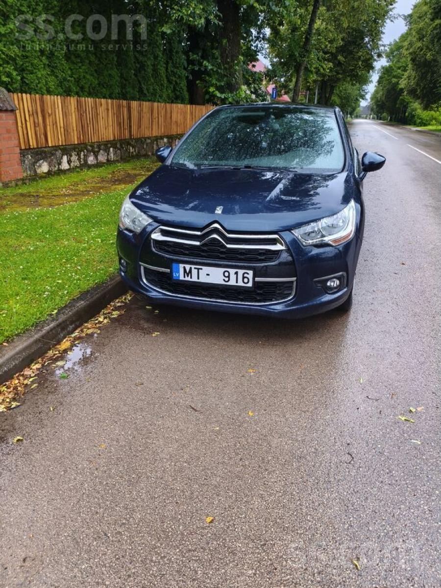 Blue Citroen DS 2012 in Balvi, with an engine capacity of 1.60 L and mileage of 209 thousand km for 3200 €, photo 1 on AUTOMOTO.COM.LV