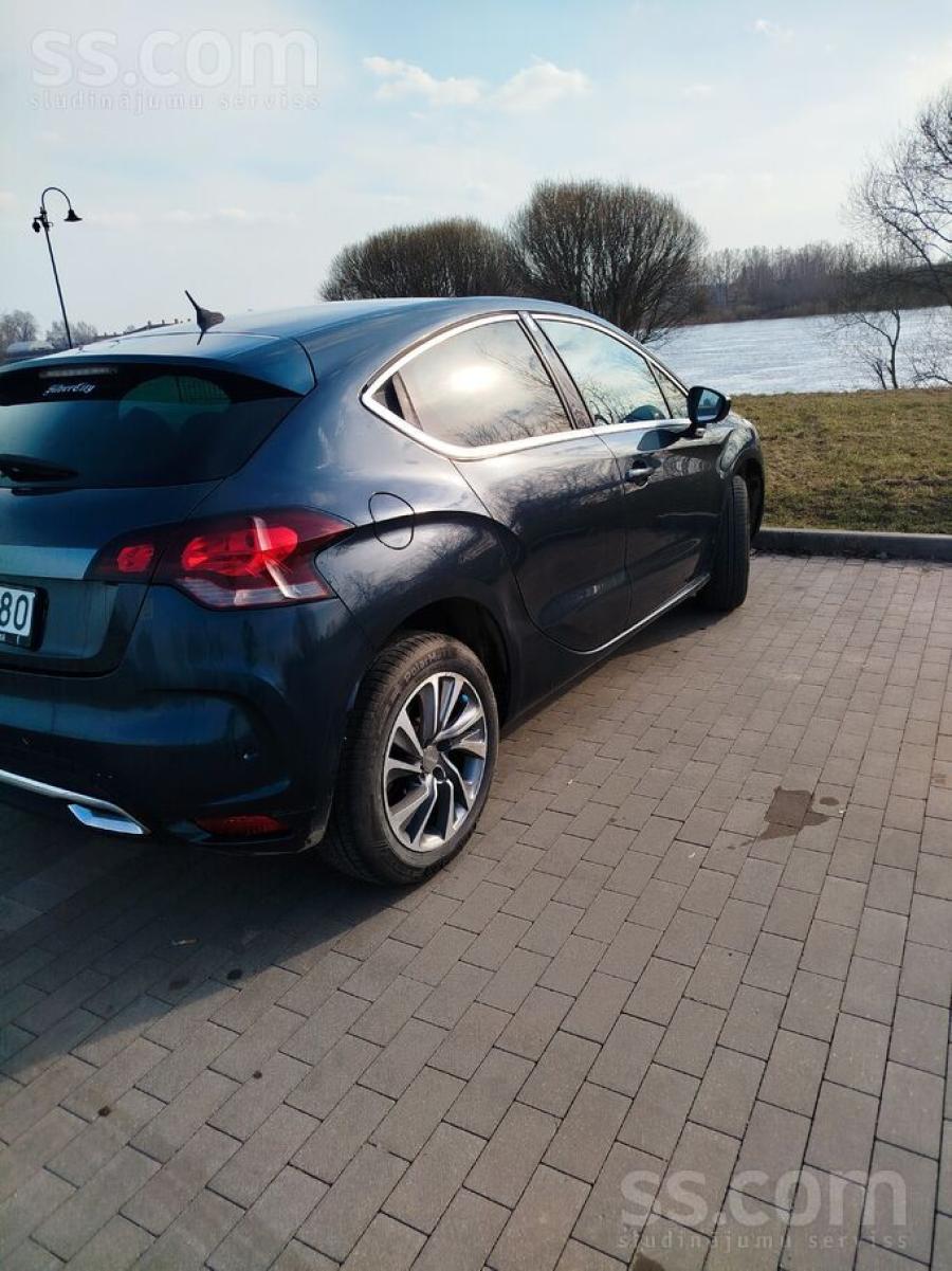 Zils Citroen DS 2012 Daugavpils, ar dzinēja tilpumu 1.60 L un nobraukumu 0 tūkst. km par 4750 €, foto 5 vietnē AUTOMOTO.COM.LV