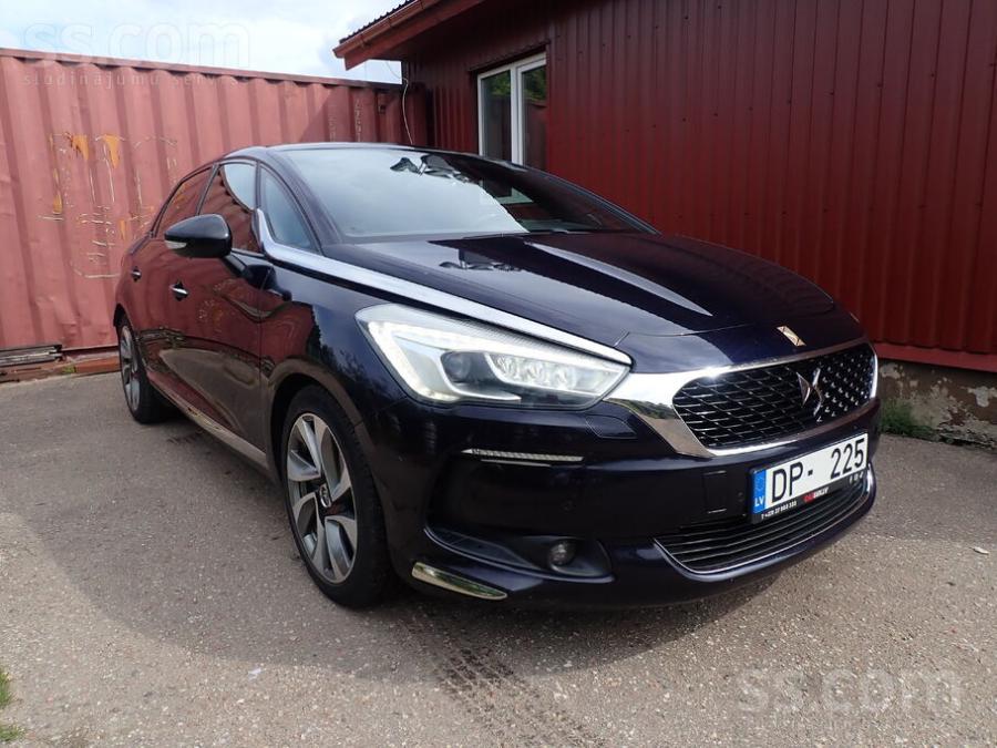 Zils Citroen DS 2015 Liepāja, ar dzinēja tilpumu 2.00 L un nobraukumu 261 tūkst. km par 7770 €, foto 1 vietnē AUTOMOTO.COM.LV