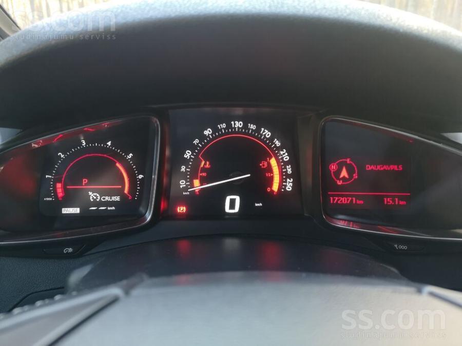 Zils Citroen DS 2016 Daugavpils, ar dzinēja tilpumu 1.60 L un nobraukumu 178 tūkst. km par 6400 €, foto 10 vietnē AUTOMOTO.COM.LV