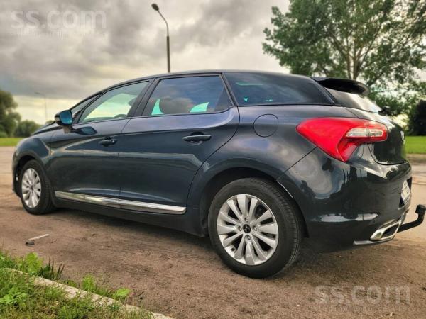Zils Citroen DS 2016 Rīga, ar dzinēja tilpumu 1.60 L un nobraukumu 240 tūkst. km par 7900 €, foto 4 vietnē AUTOMOTO.COM.LV