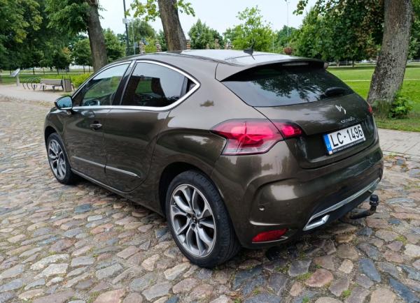 Brūns Citroen DS 2011 Rīga, ar dzinēja tilpumu 2.00 L un nobraukumu 202 tūkst. km par 4390 €, foto 2 vietnē AUTOMOTO.COM.LV