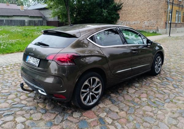 Brūns Citroen DS 2011 Rīga, ar dzinēja tilpumu 2.00 L un nobraukumu 202 tūkst. km par 4390 €, foto 3 vietnē AUTOMOTO.COM.LV