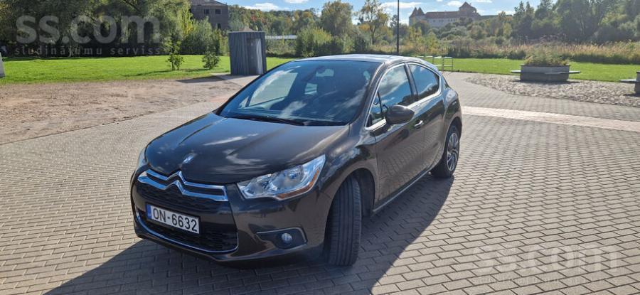 Brūns Citroen DS 2011 Bauska, ar dzinēja tilpumu 1.60 L un nobraukumu 189 tūkst. km par 6000 €, foto 6 vietnē AUTOMOTO.COM.LV