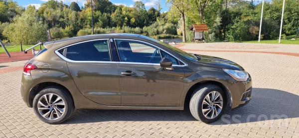 Brūns Citroen DS 2011 Bauska, ar dzinēja tilpumu 1.60 L un nobraukumu 189 tūkst. km par 6000 €, foto 8 vietnē AUTOMOTO.COM.LV
