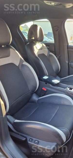 Brūns Citroen DS 2011 Bauska, ar dzinēja tilpumu 1.60 L un nobraukumu 189 tūkst. km par 6000 €, foto 12 vietnē AUTOMOTO.COM.LV