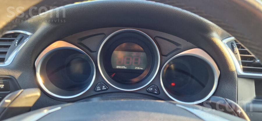 Brūns Citroen DS 2011 Bauska, ar dzinēja tilpumu 1.60 L un nobraukumu 189 tūkst. km par 6000 €, foto 16 vietnē AUTOMOTO.COM.LV