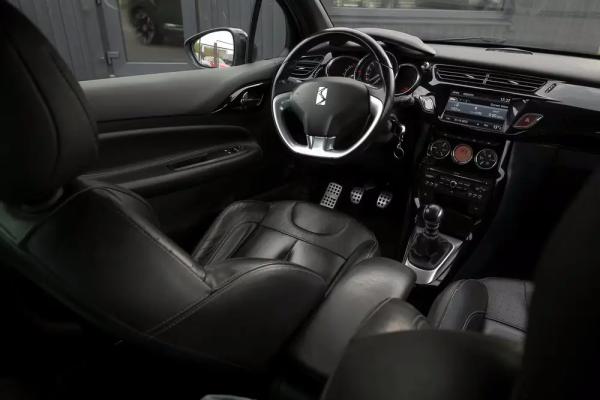 Brūns Citroen DS 2012 Jelgava, ar dzinēja tilpumu 1.60 L un nobraukumu 147 tūkst. km par 4400 €, foto 7 vietnē AUTOMOTO.COM.LV