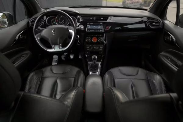 Brūns Citroen DS 2012 Jelgava, ar dzinēja tilpumu 1.60 L un nobraukumu 147 tūkst. km par 4400 €, foto 8 vietnē AUTOMOTO.COM.LV