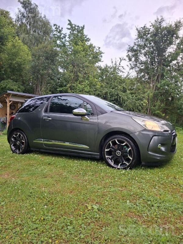 Zaļš Citroen DS 2010 Bauska, ar dzinēja tilpumu 1.60 L un nobraukumu 211 tūkst. km par 3000 €, foto 3 vietnē AUTOMOTO.COM.LV