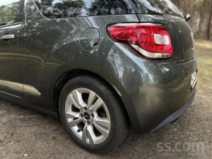 Zaļš Citroen DS 2011 Rīga, ar dzinēja tilpumu 1.60 L un nobraukumu 237 tūkst. km par 4000 €, foto 9 vietnē AUTOMOTO.COM.LV
