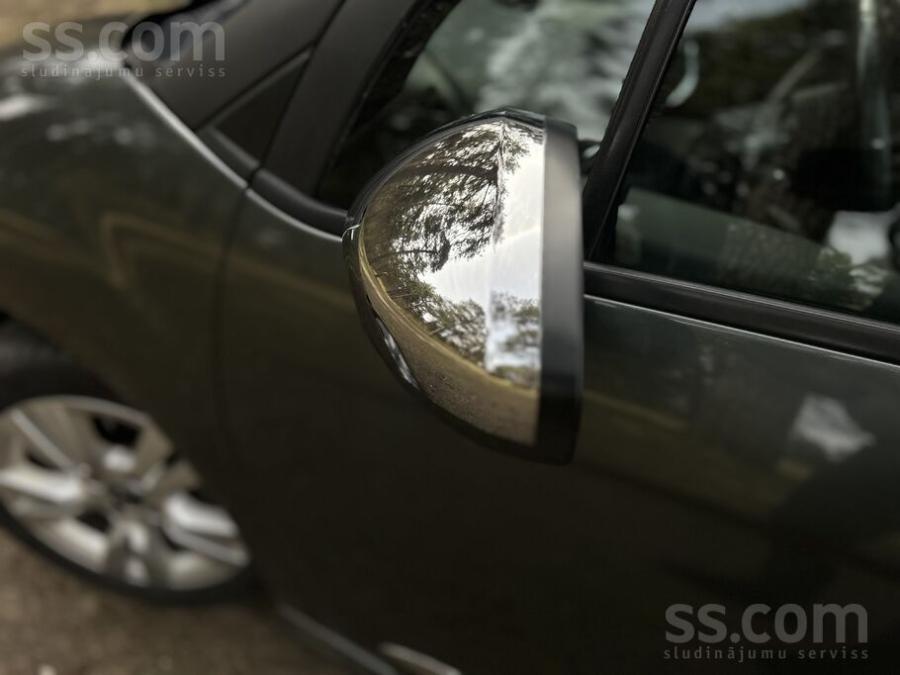 Zaļš Citroen DS 2011 Rīga, ar dzinēja tilpumu 1.60 L un nobraukumu 237 tūkst. km par 4000 €, foto 11 vietnē AUTOMOTO.COM.LV