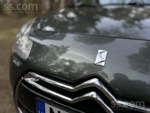 Zaļš Citroen DS 2011 Rīga, ar dzinēja tilpumu 1.60 L un nobraukumu 237 tūkst. km par 4000 €, foto 12 vietnē AUTOMOTO.COM.LV