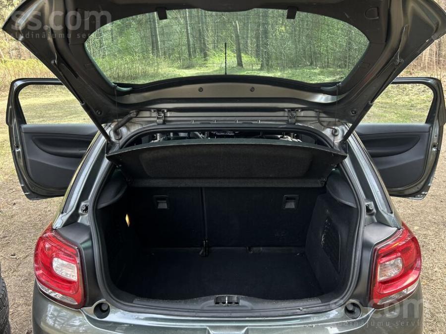 Zaļš Citroen DS 2011 Rīga, ar dzinēja tilpumu 1.60 L un nobraukumu 237 tūkst. km par 4000 €, foto 19 vietnē AUTOMOTO.COM.LV