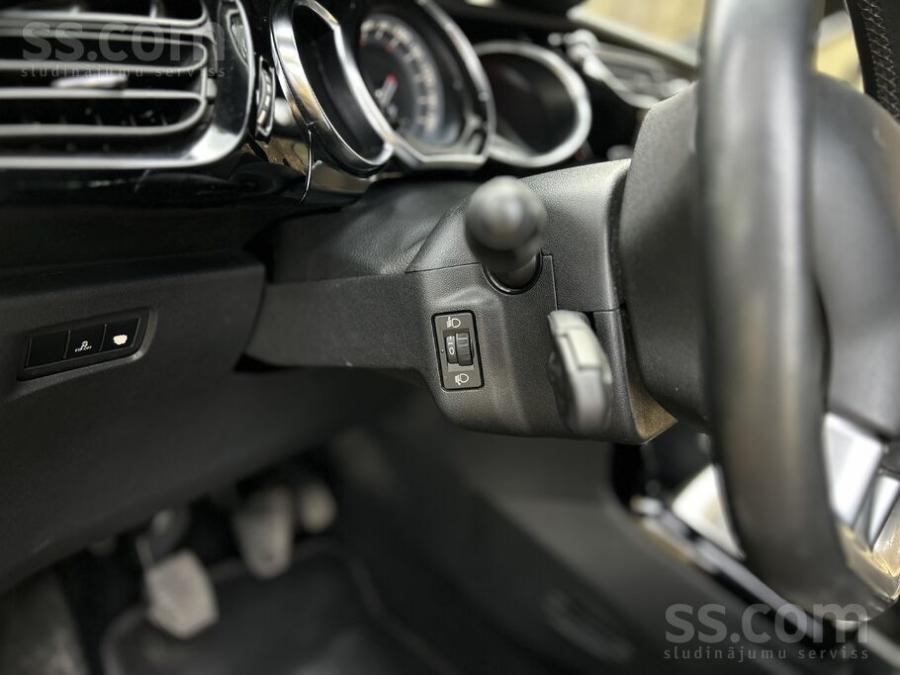Zaļš Citroen DS 2011 Rīga, ar dzinēja tilpumu 1.60 L un nobraukumu 237 tūkst. km par 4000 €, foto 24 vietnē AUTOMOTO.COM.LV