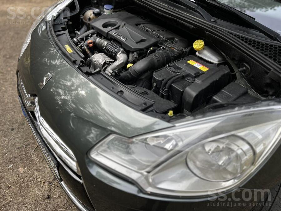 Zaļš Citroen DS 2011 Rīga, ar dzinēja tilpumu 1.60 L un nobraukumu 237 tūkst. km par 4000 €, foto 33 vietnē AUTOMOTO.COM.LV