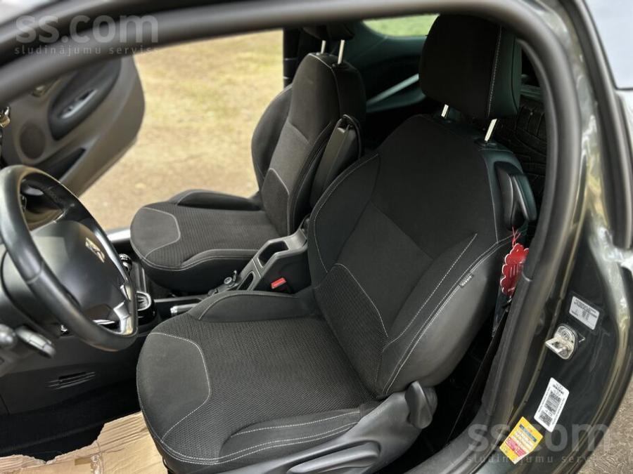 Zaļš Citroen DS 2011 Rīga, ar dzinēja tilpumu 1.60 L un nobraukumu 237 tūkst. km par 4000 €, foto 35 vietnē AUTOMOTO.COM.LV
