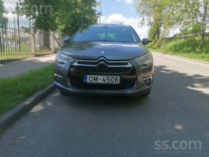 Pelēks Citroen DS 2012 Daugavpils, ar dzinēja tilpumu 2.00 L un nobraukumu 186 tūkst. km par 5450 €, foto 5 vietnē AUTOMOTO.COM.LV