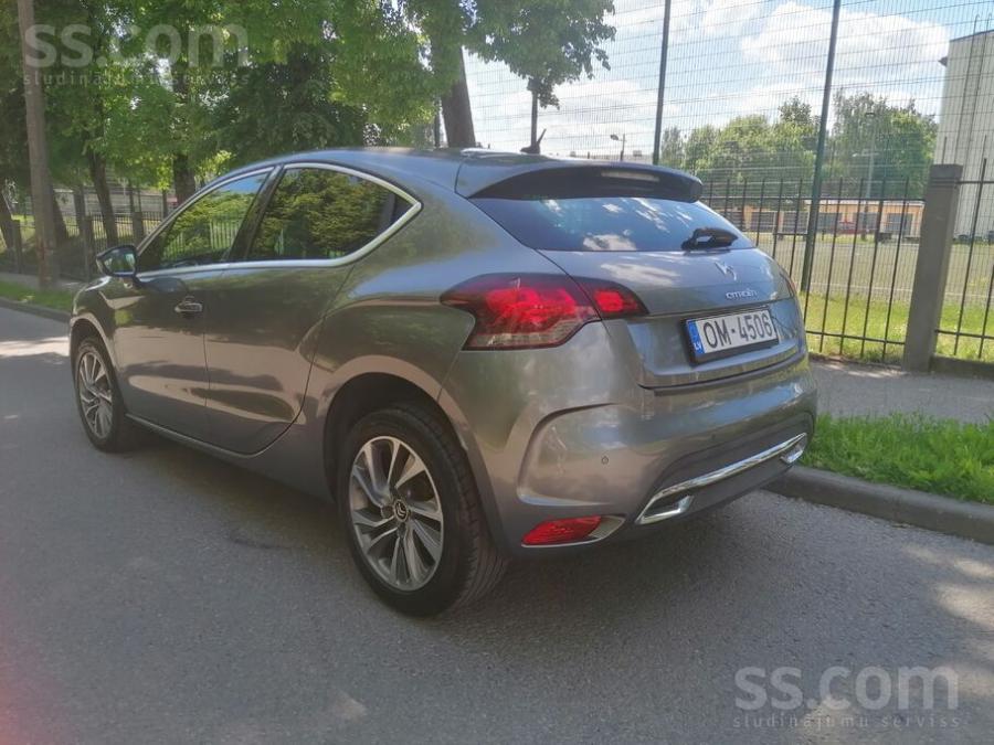 Pelēks Citroen DS 2012 Daugavpils, ar dzinēja tilpumu 2.00 L un nobraukumu 186 tūkst. km par 5450 €, foto 8 vietnē AUTOMOTO.COM.LV