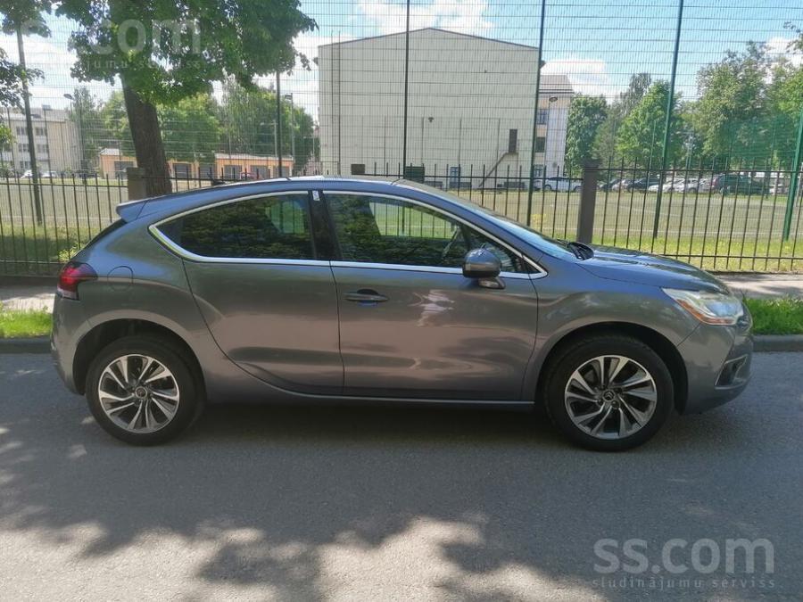 Pelēks Citroen DS 2012 Daugavpils, ar dzinēja tilpumu 2.00 L un nobraukumu 186 tūkst. km par 5450 €, foto 19 vietnē AUTOMOTO.COM.LV